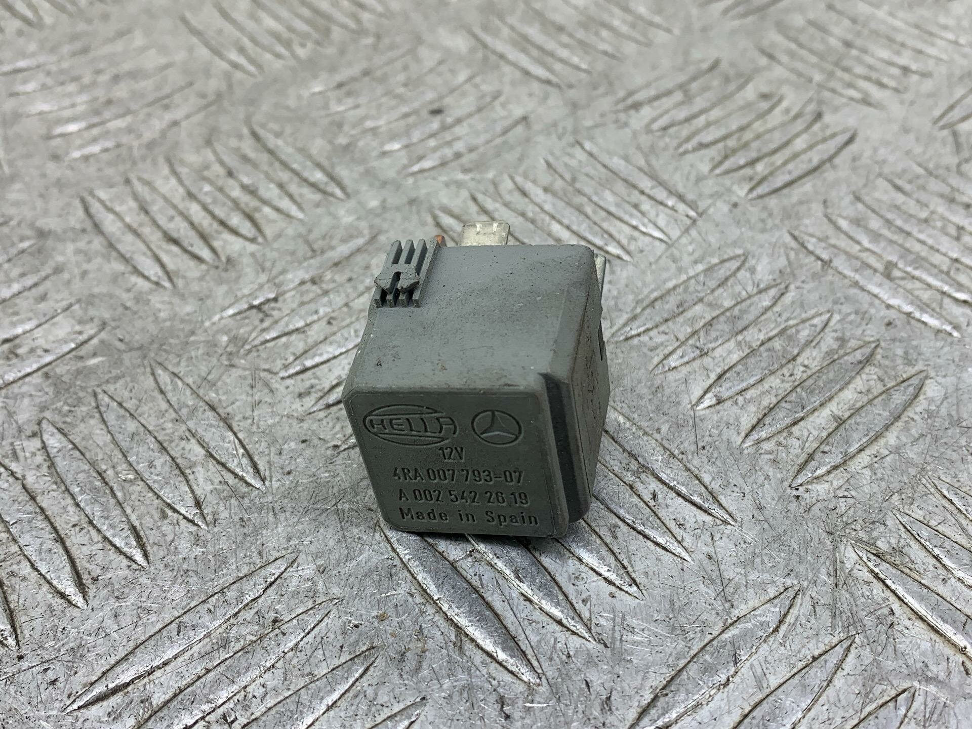 Реле (прочие) Mercedes-Benz Vito W639 (2003 - 2010) A0025422619