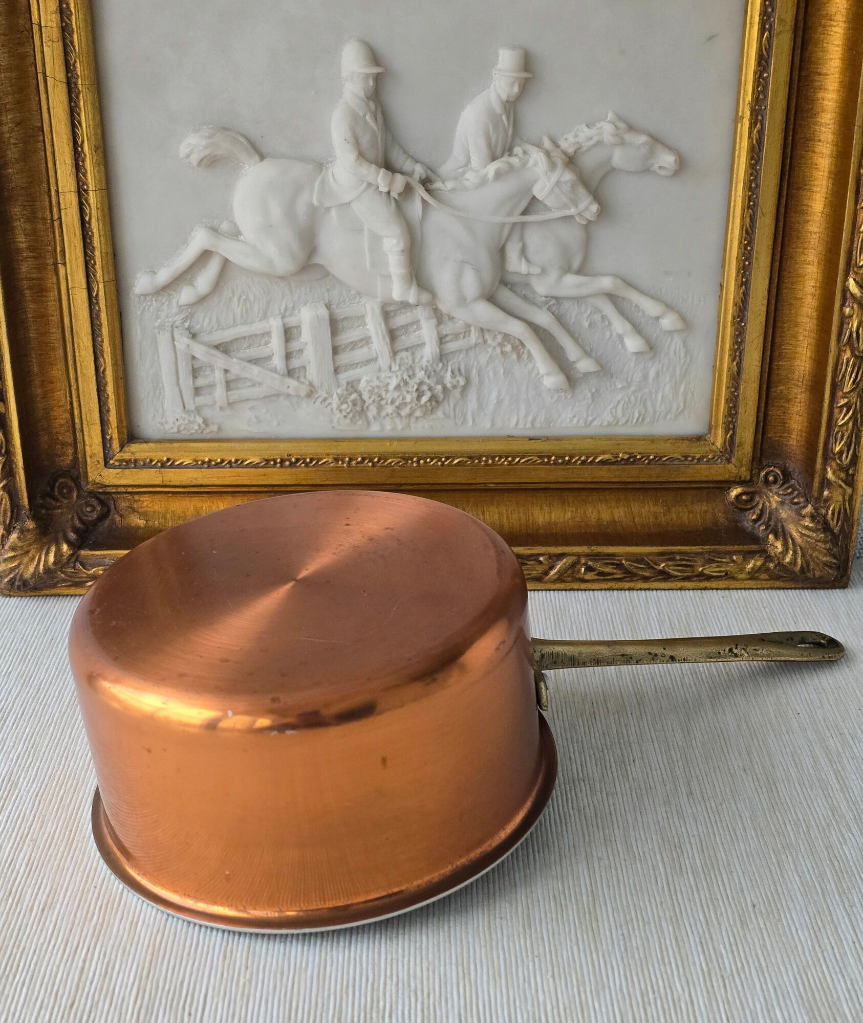 Старинный медный ковш