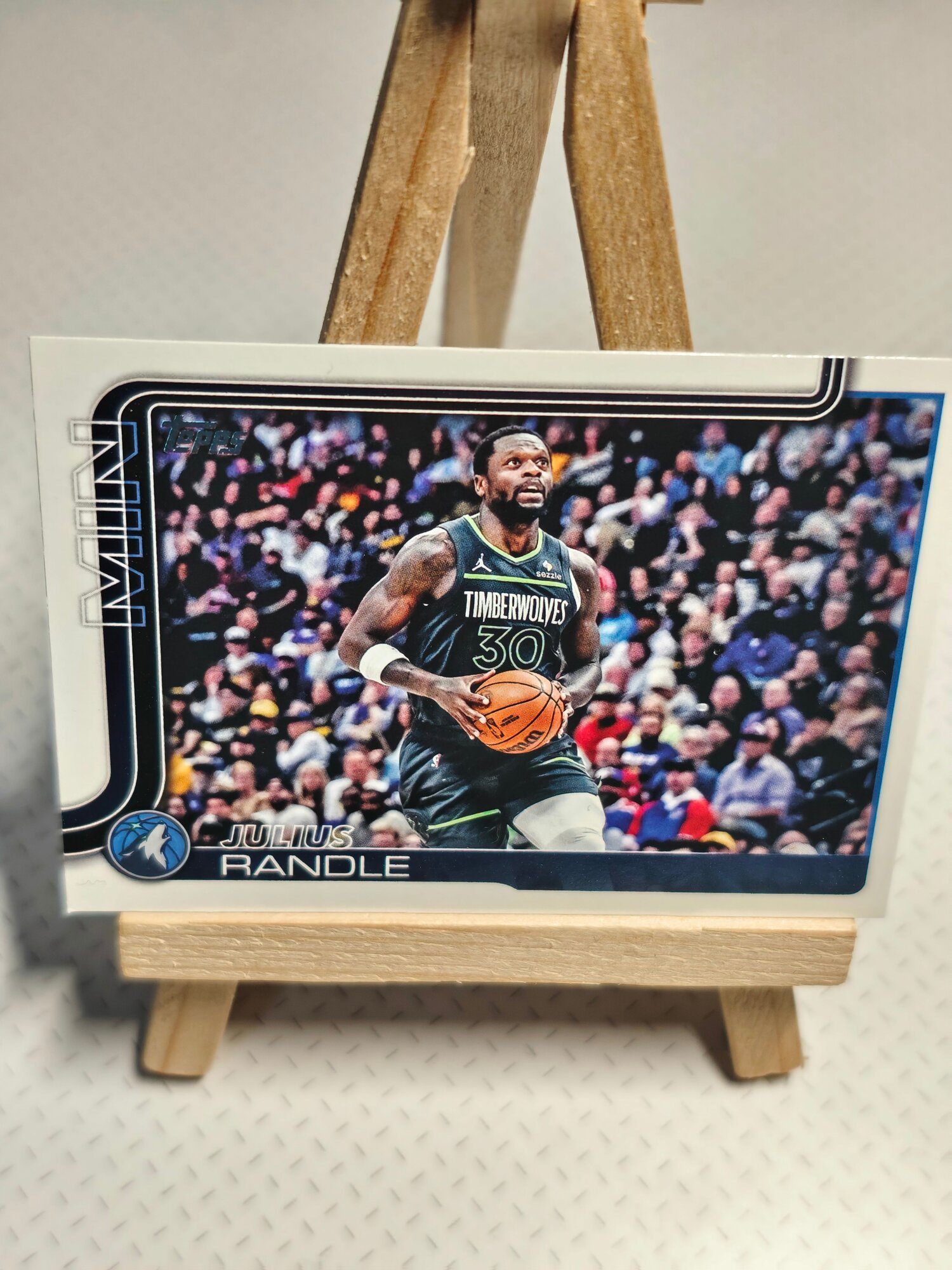 Коллекционная карточка Topps NBA (стандартное издание)