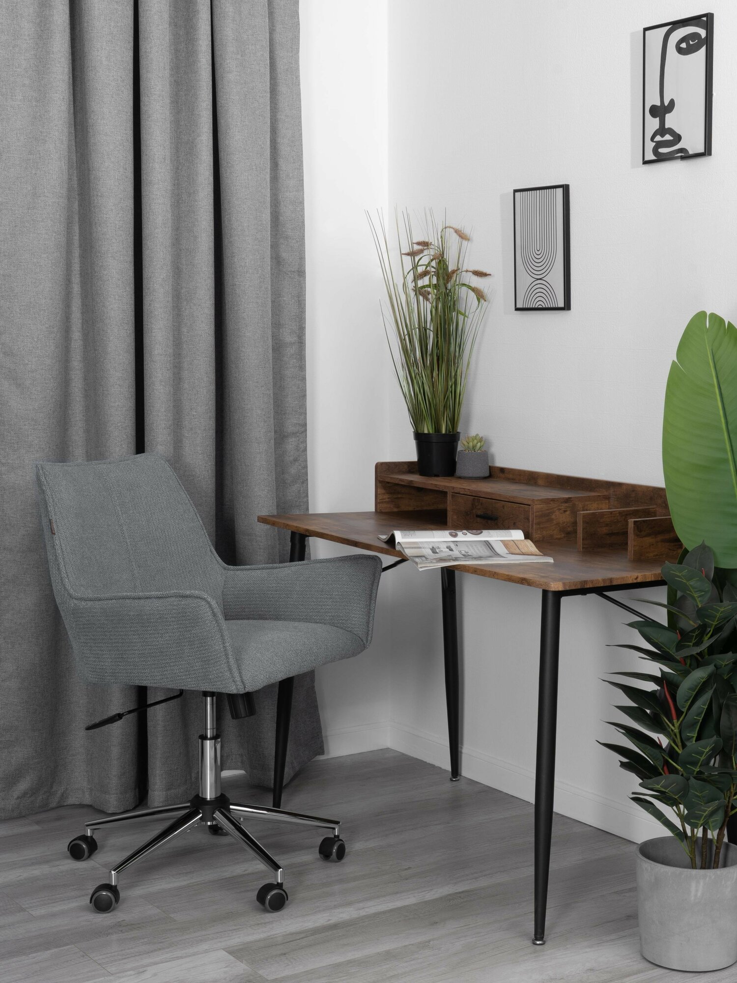 Кресло компьютерное TetChair, хромированная крестовина, велюр/букле, светло‑серое