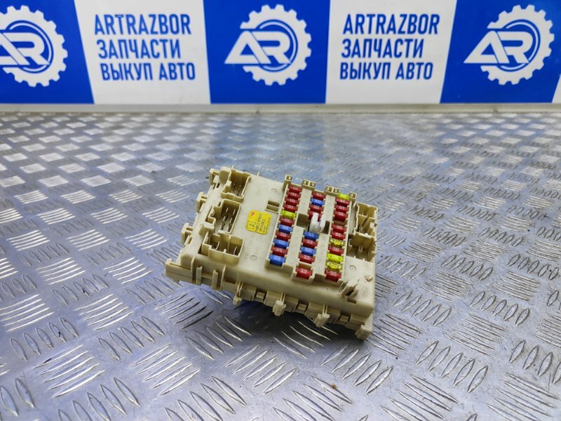 Б/У Блок предохранителей Nissan Sunny / Ниссан Санни 1.6 QG16DE 107 Л.С 2003