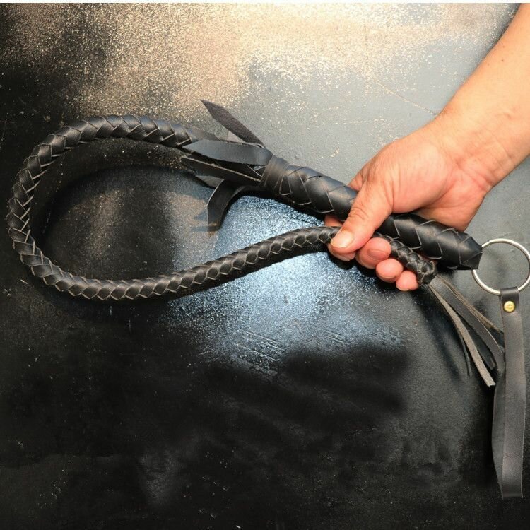 Эксклюзивная боевая нагайка черная из натуральной кожи коричневый пояс мужской подарок