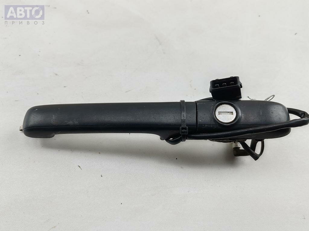 Ручка двери наружная передняя правая Volkswagen Passat B4