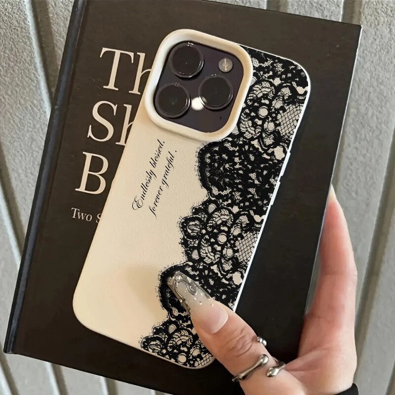 Чехол для iPhone 15 Pro с кружевом, белый