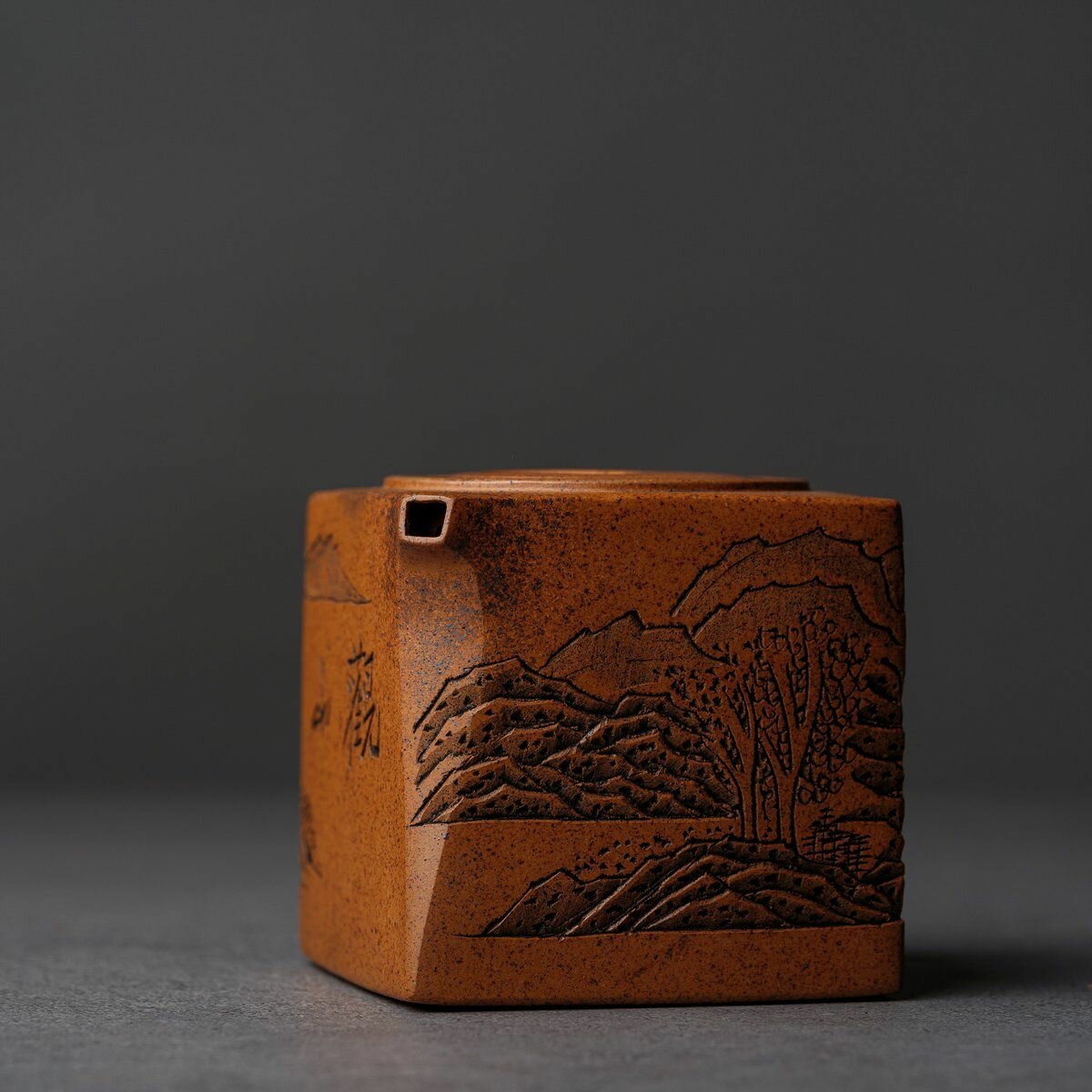 Чайник Сы Фанг , исинская глина, дровяной обжиг 320 мл.