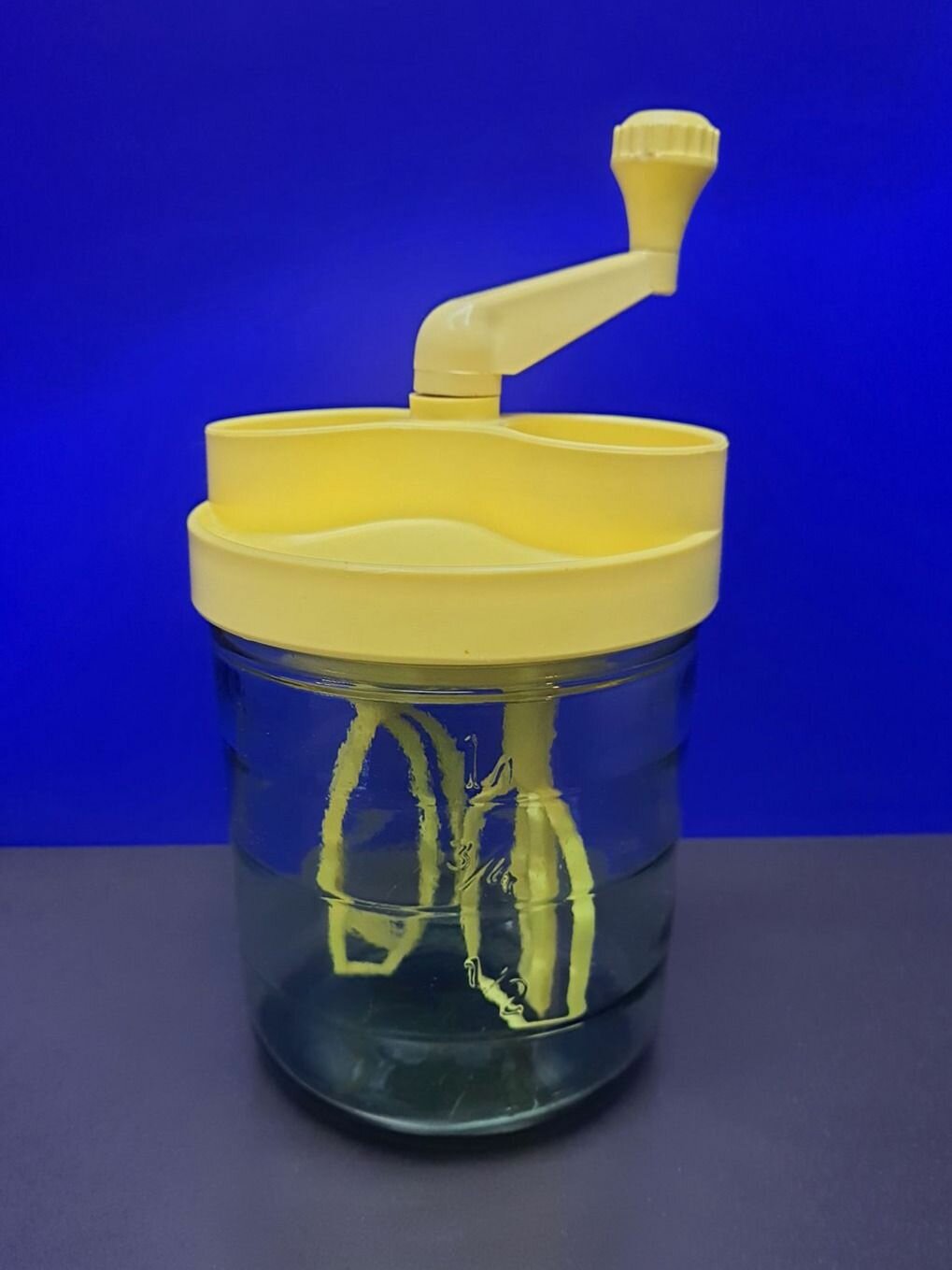 Интерьерное винтажное украшение ручной кулинарный миксер для крема СССР