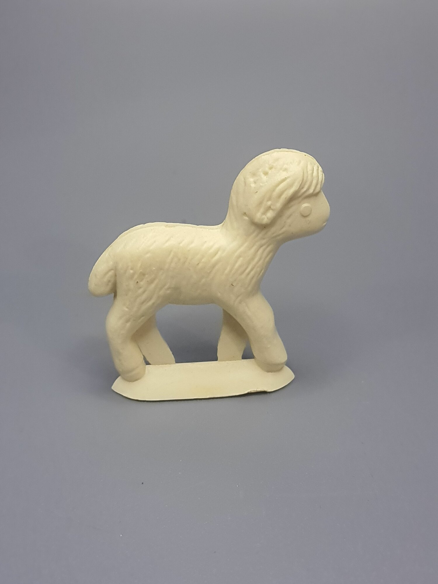 Фигурка винтажная Ягненок, пластик, СССР 1970-1980 гг