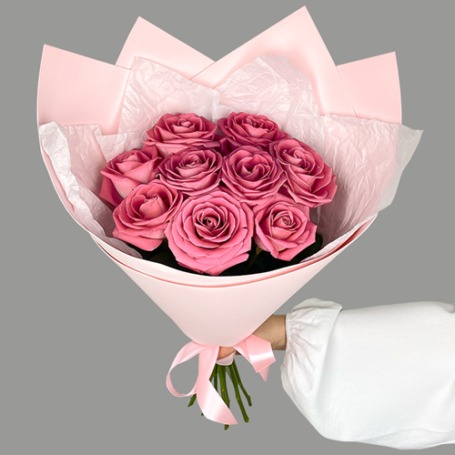 Букет розовых роз 9 шт