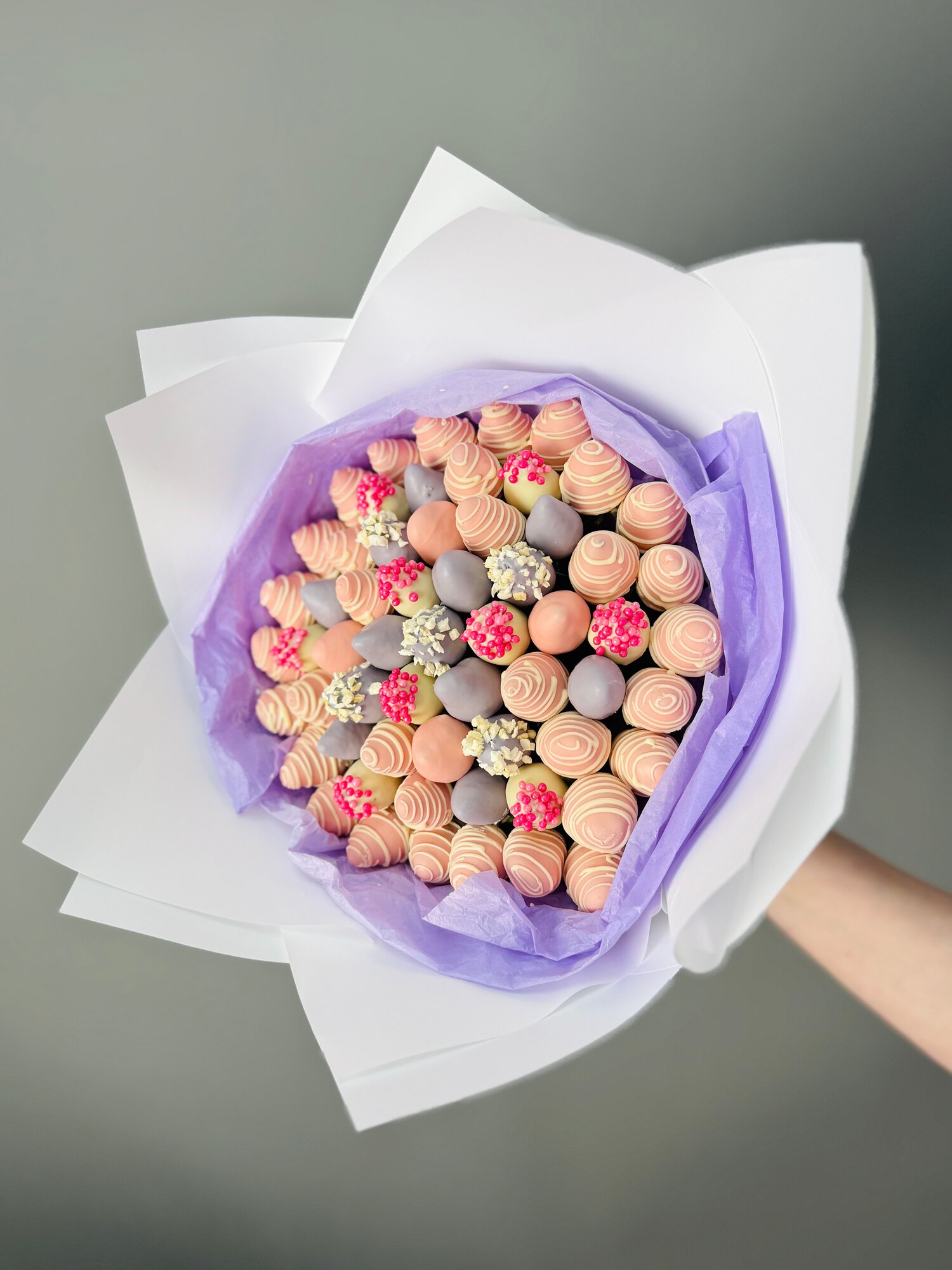 New! Букет «Нежнятина» из клубники в шоколаде , идеальный подарок для любимой девушки, 55-60 шт