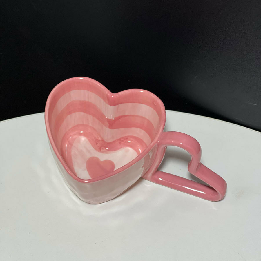 Креативная керамическая кружка в форме сердца с ручкой в виде сердца, раскрашенная вручную, с подглазурной росписью, чашка для кофе, ручной работы, чашка для завтрака в форме сердца.