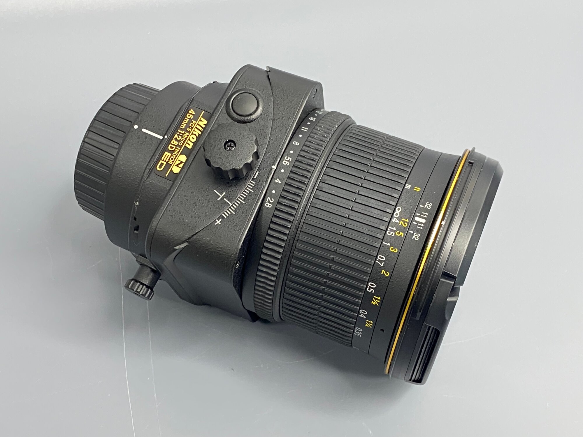 Nikon 45mm 2.8D ED PC-E Micro Nikkor — фото 1