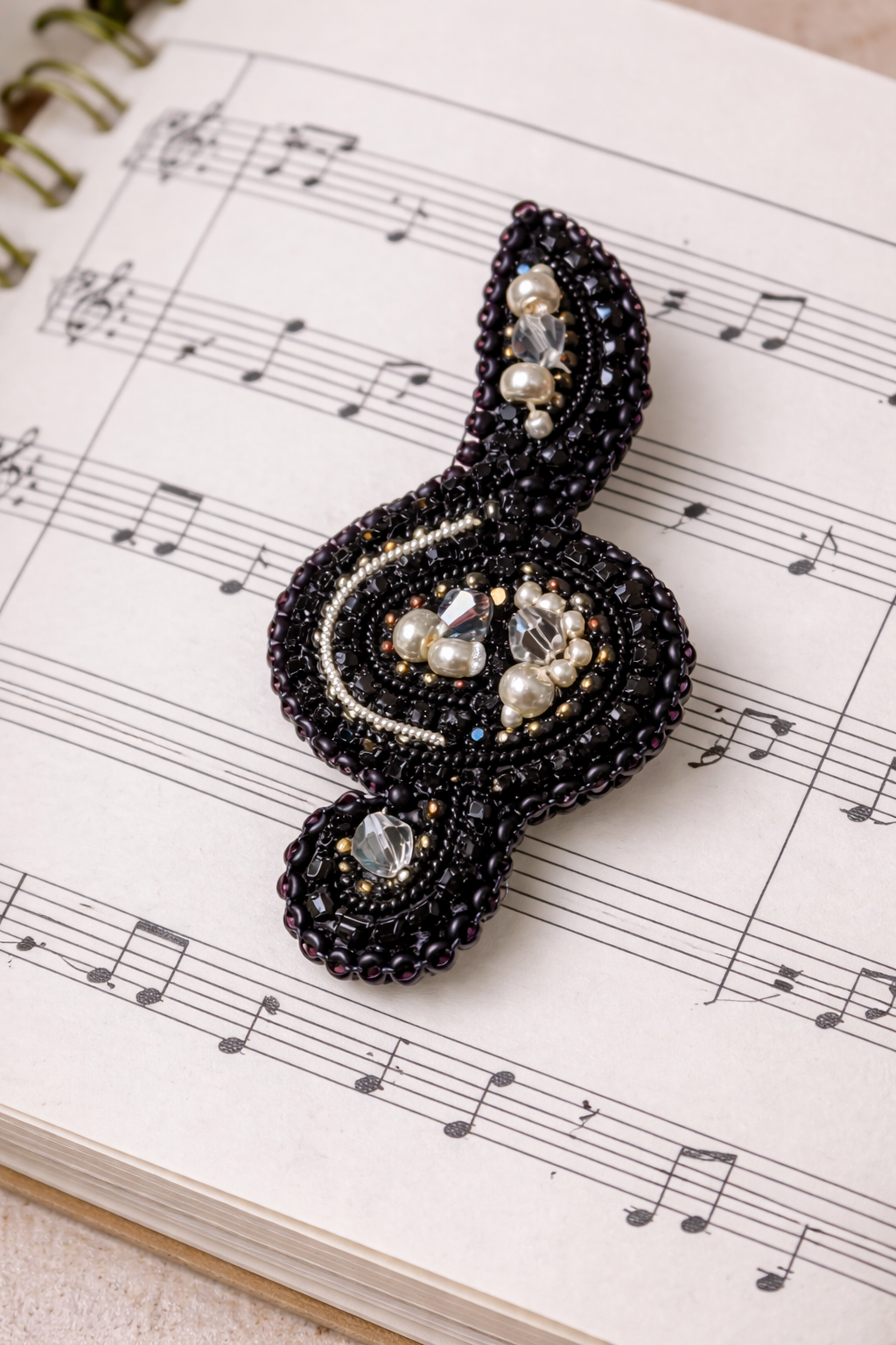 Брошь, кристалл, стразы