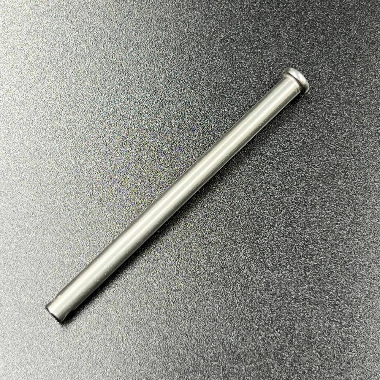 Ось фиксатора подвески Tohatsu 9.9-18 (YUELANG) OEM номера: 3G2-66321-0