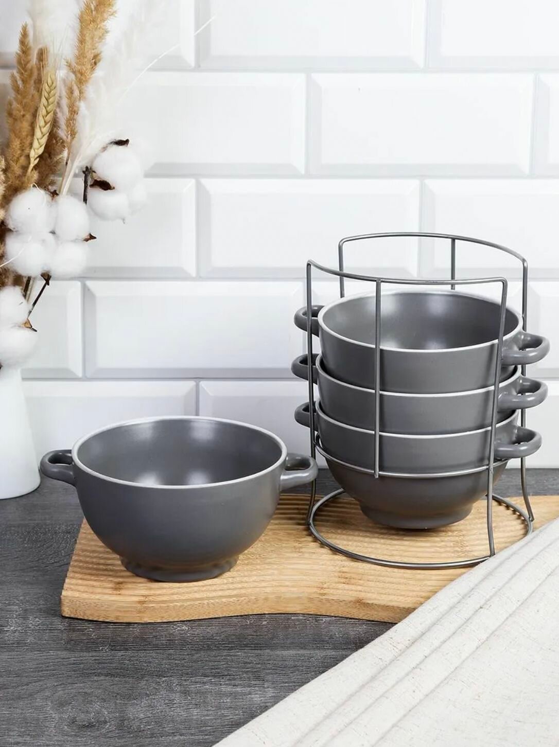 Набор глубоких тарелок, супниц на подставке из нержавеющей стали, 4 предмета