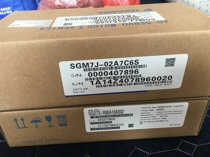 Модуль YASKAWA SGM7J-02A7C6S