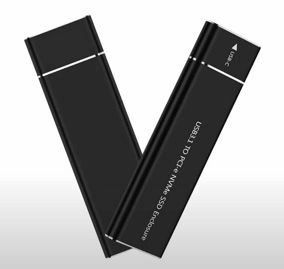 Внешний жесткий диск WALRAM SSD m2 с твердотелым накопителем на 128 Gb. Корпус металический, размер компактный.