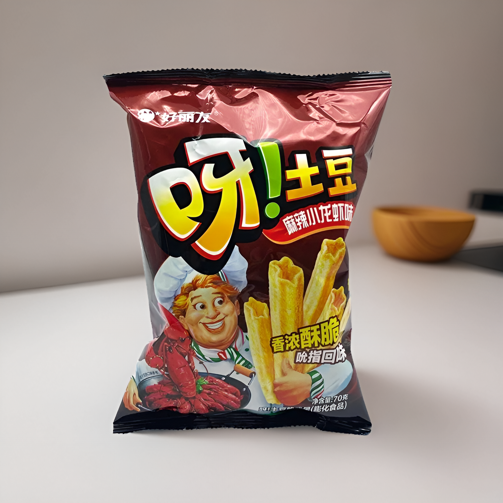 Чипсы картофельные "Haoliyou Yatudou" со вкусом острых раков 70 г, Китай