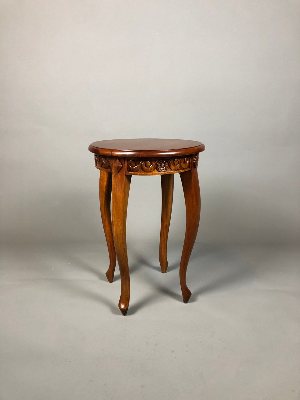 Стол чайный малый DOMKORLEONE, круглый, D40 см, красное дерево (mahogany wood), цвет орех NAA (светло-коричневый)
