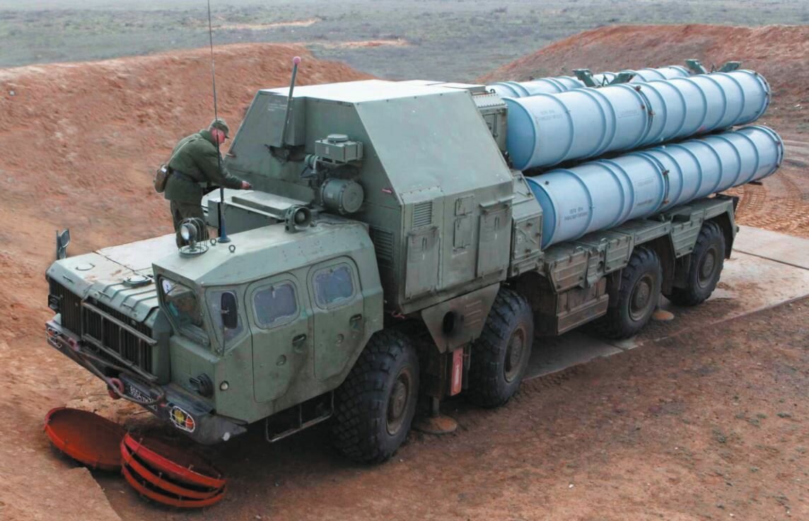 1:72 Сборная модель Зенитно-ракетный комплекс С-300ПМУ