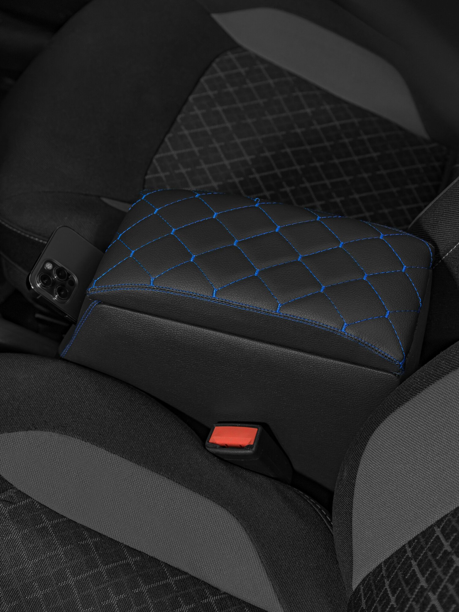 Подлокотник для LADA Grata