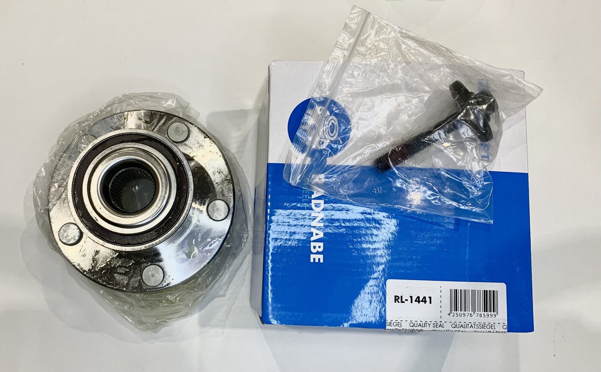 Ступица передняя на Ford Focus II / C-Max