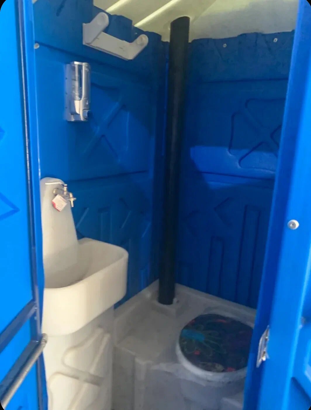 Туалет дачный в разборе