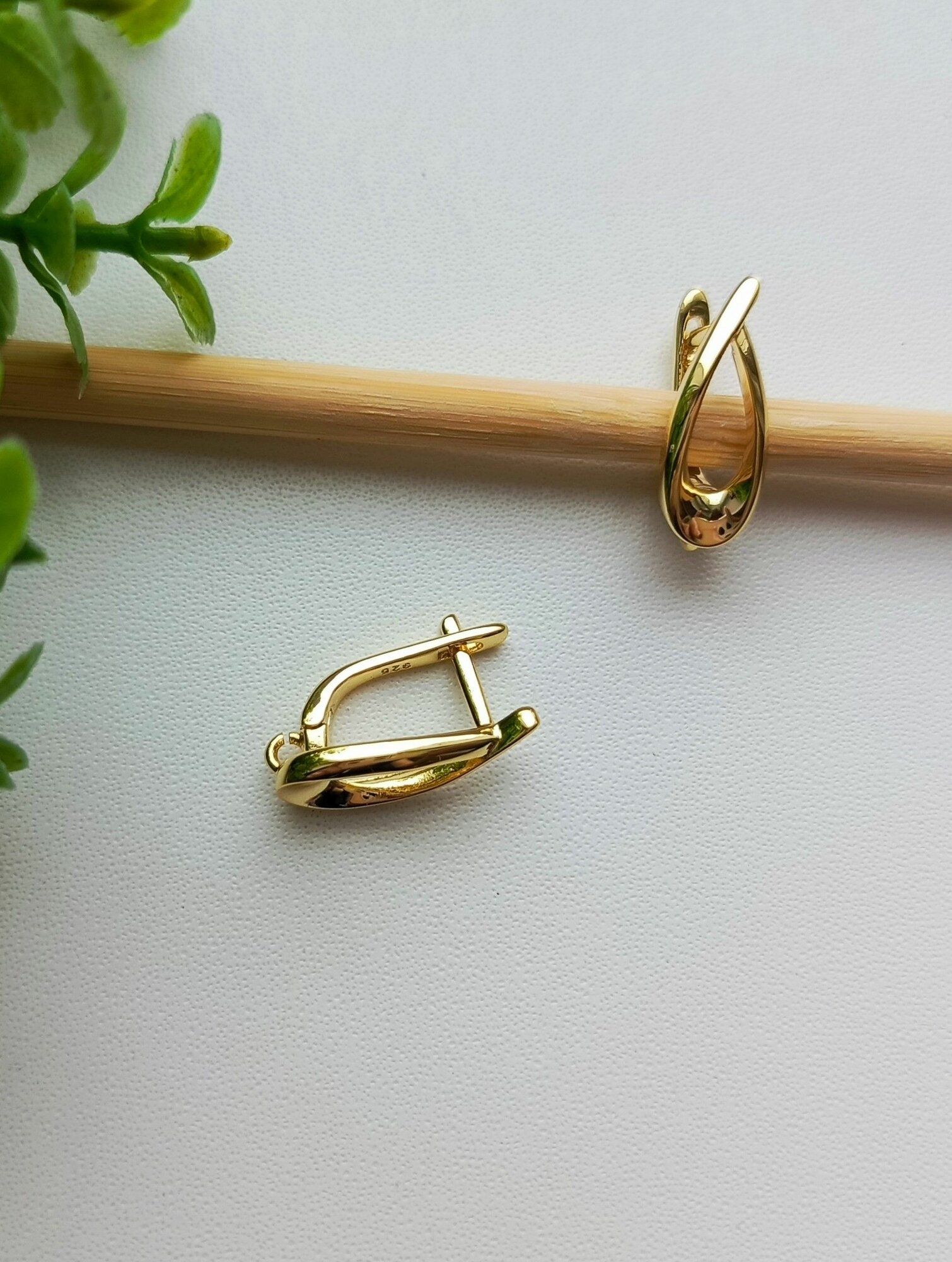 Швензы для сережек Капля английский замок. Латунь, позолота. 1 пара. Корейская фурнитура для бижутерии, украшений