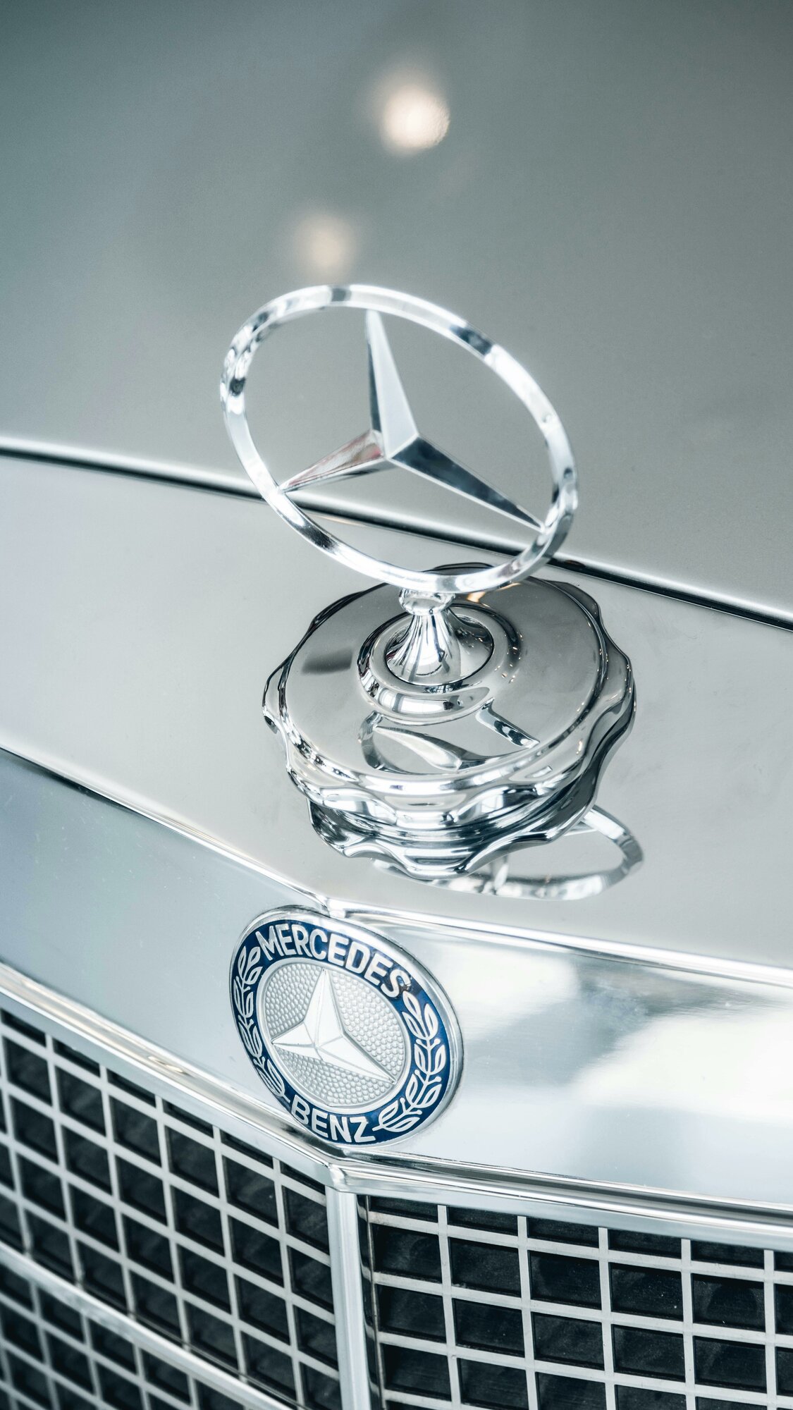 Картина на холсте 60x110 LinxOne "Автомобиль, интерьер для дома / декор на стену / дизайн