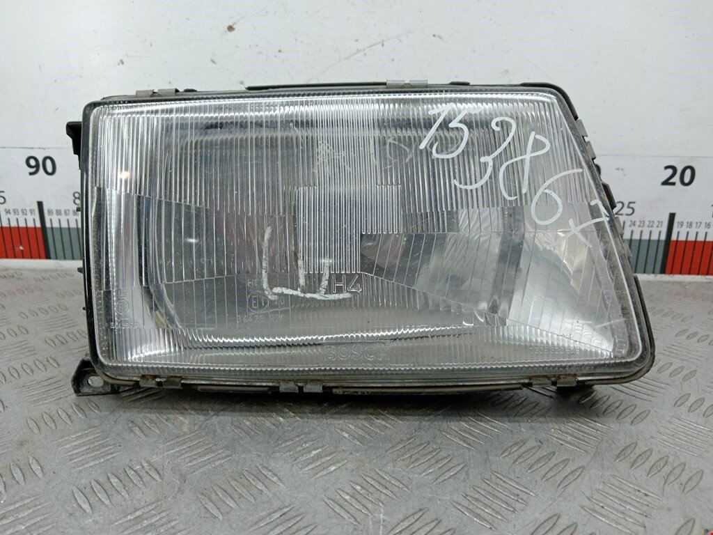 Фара правая Audi 100 C4 арт. 2226012