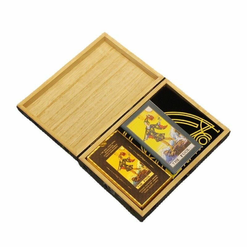 Карты Таро Уэйта Пластиковые Золотые Текстурные 12*7см/Красная скатерть/Подарок для девушки