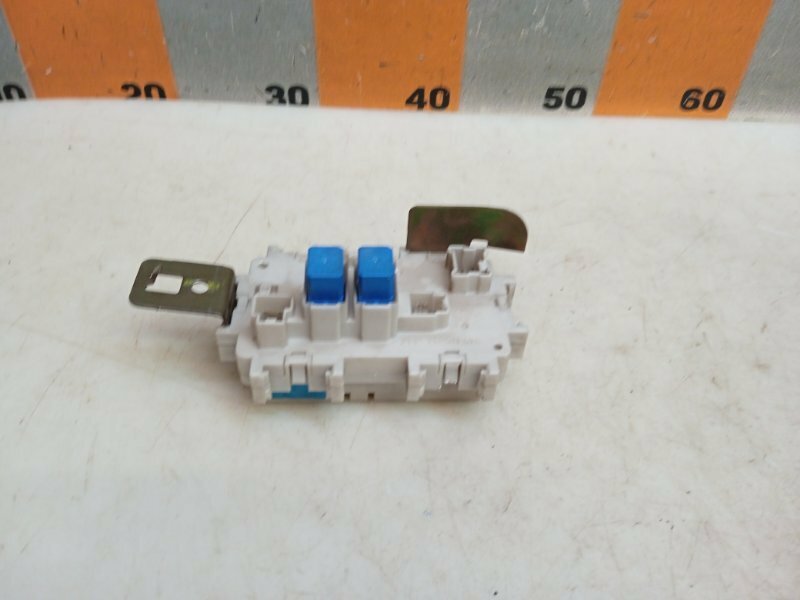 Б/У Блок предохранителей салонный Nissan Maxima 2003 A34 422022 NISSAN арт. 243507Y005