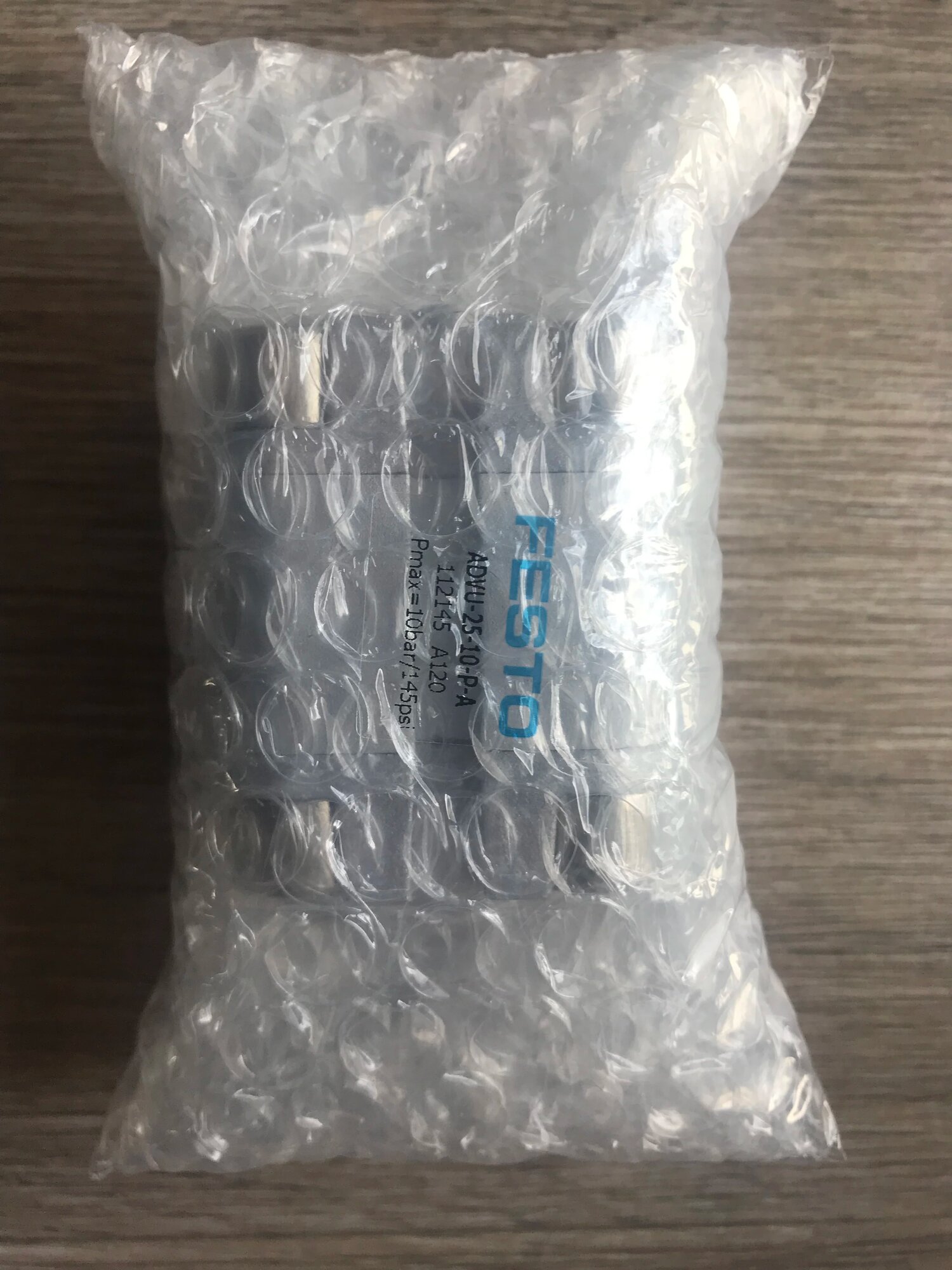 Новый цилиндр FESTO ADVU-25-10-P-A