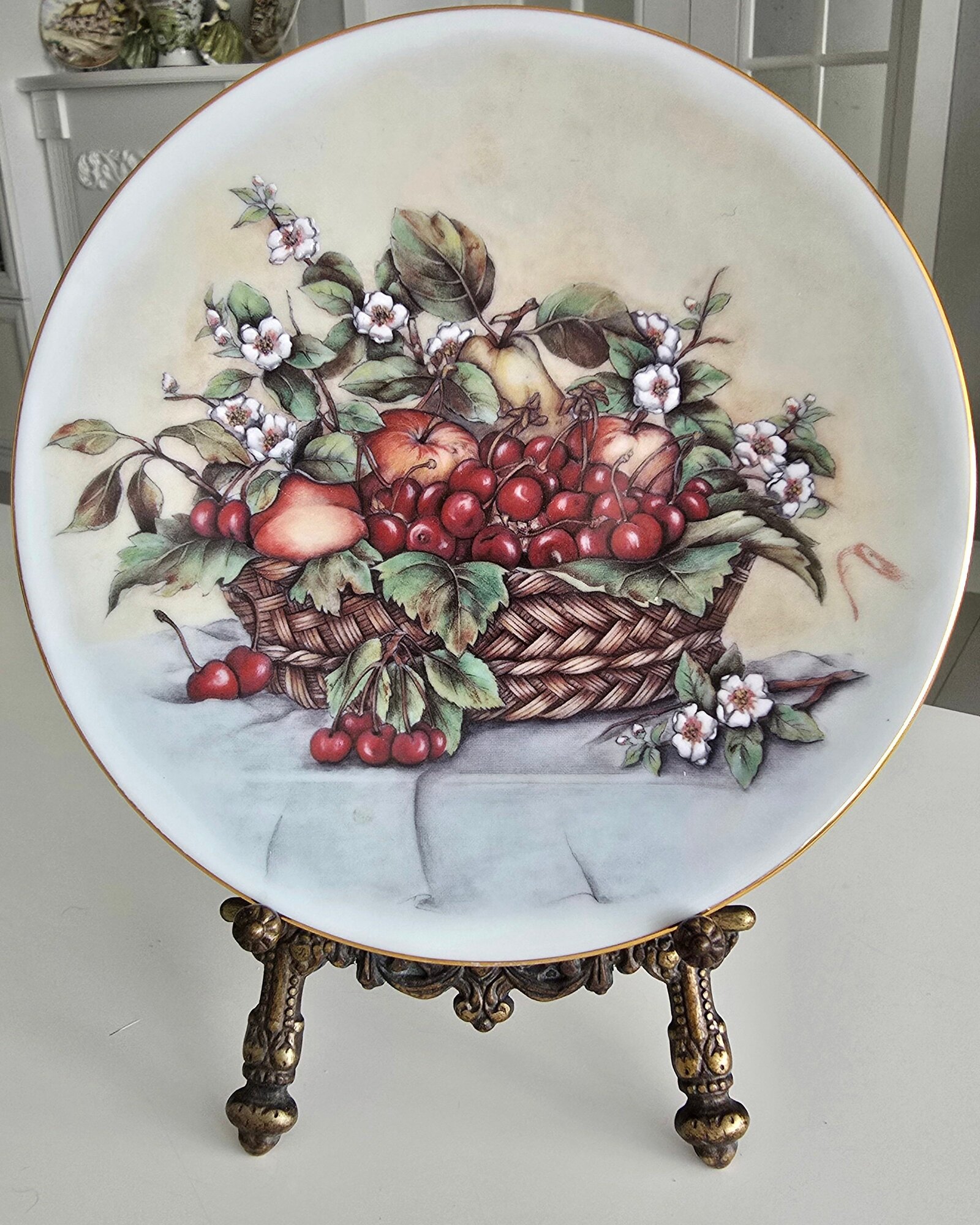 Винтажная тарелка