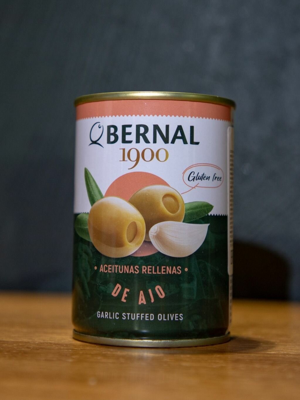 Оливки фаршированные чесноком, 292г