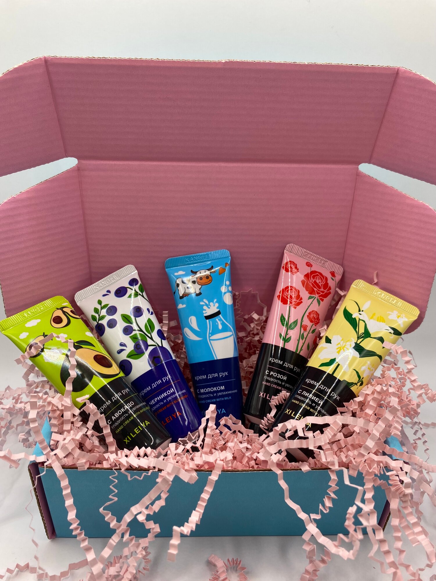 Подарочный набор XI LEIYA, крем для рук, с черникой/розой/молочными протеинами/авокадо/лилия, 5 шт