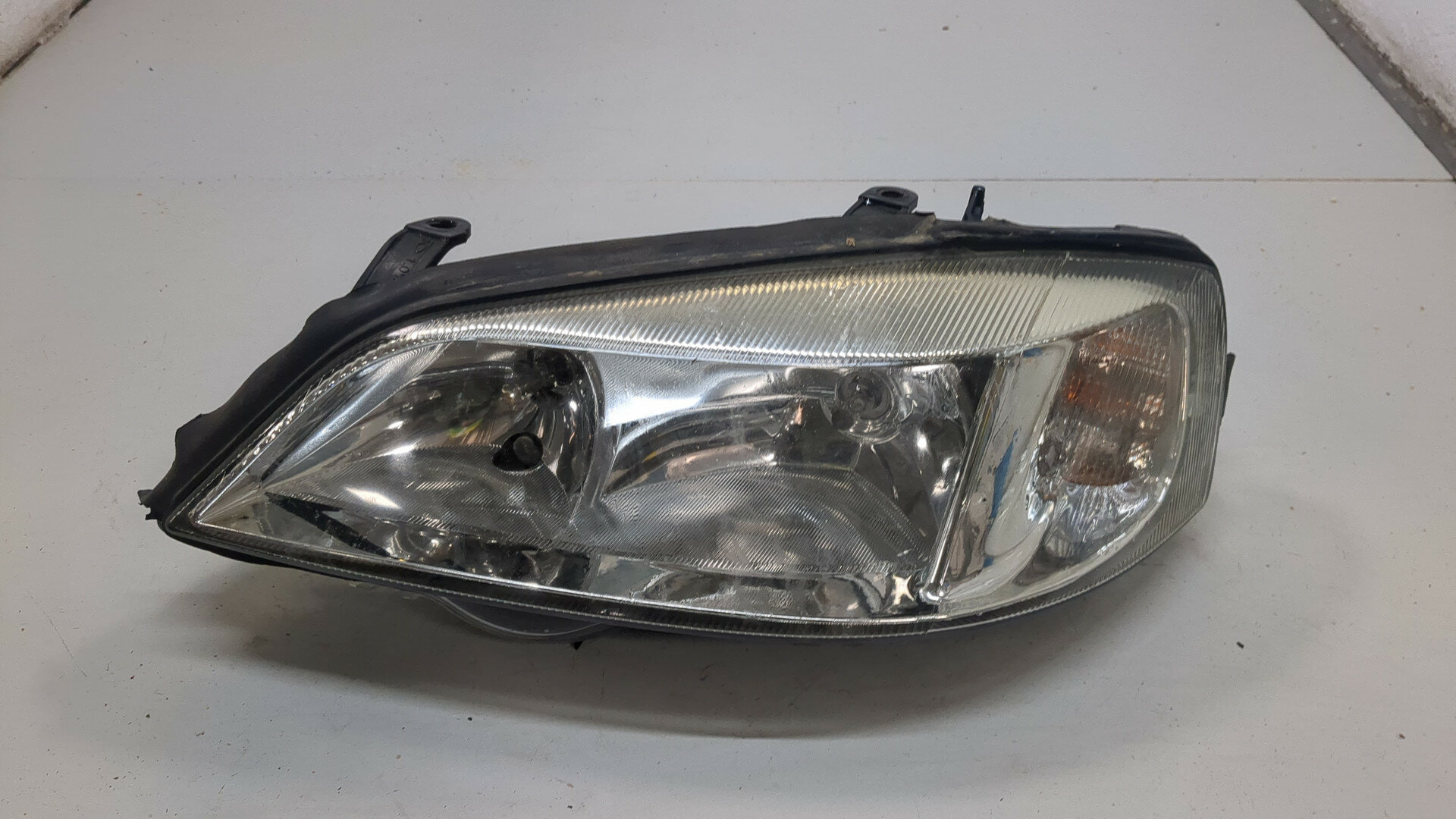 Фара (передняя) левая Opel Astra G Б/У