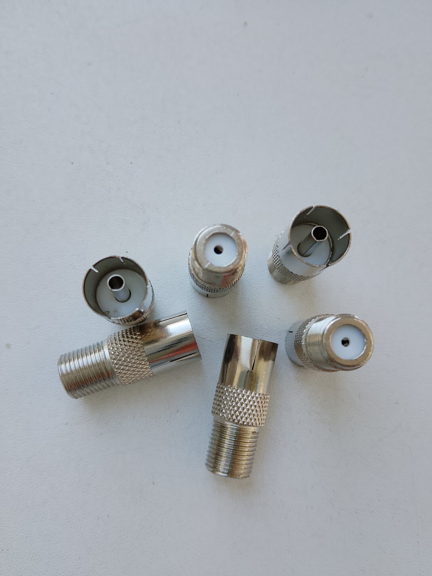 Переходник антенный, металл прямой , в комплекте 8 штук.