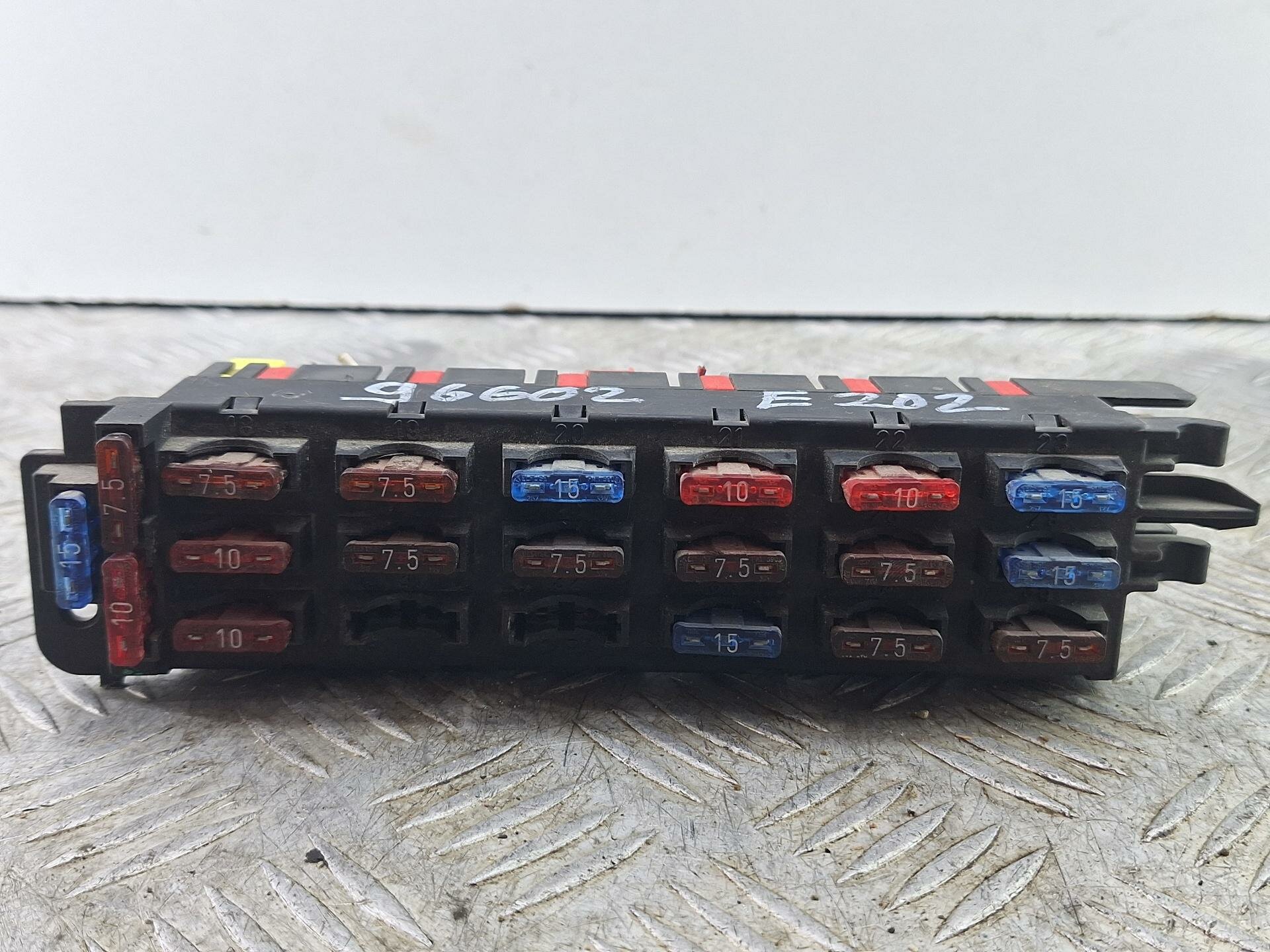 Блок предохранителей Mercedes-Benz C W202 1997 2025450901