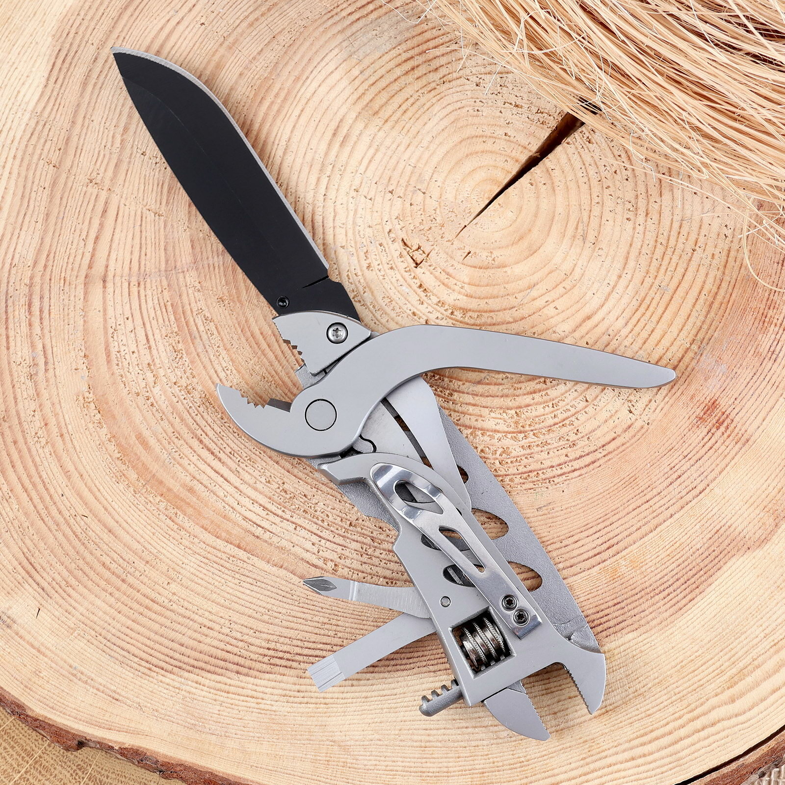 Мультитул 5в1 с разводным ключом, размер упаковки: 4 x 1.7 x 13 см.