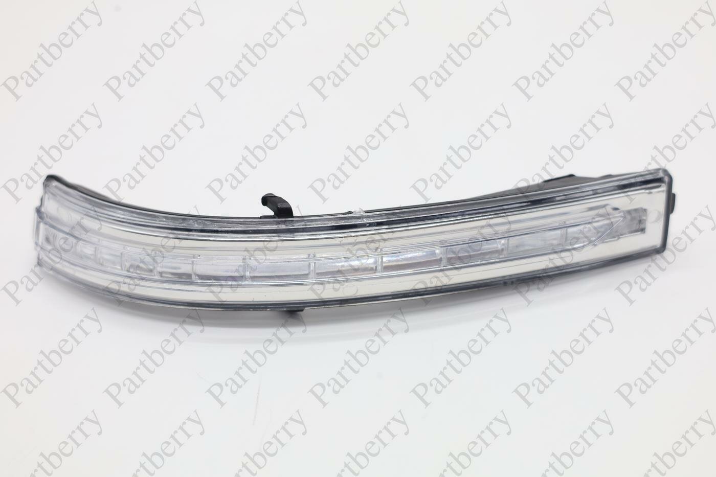 Повторитель поворота в зеркало левый PARTBERRY PB184797 для HYUNDAI / KIA 876142t000.