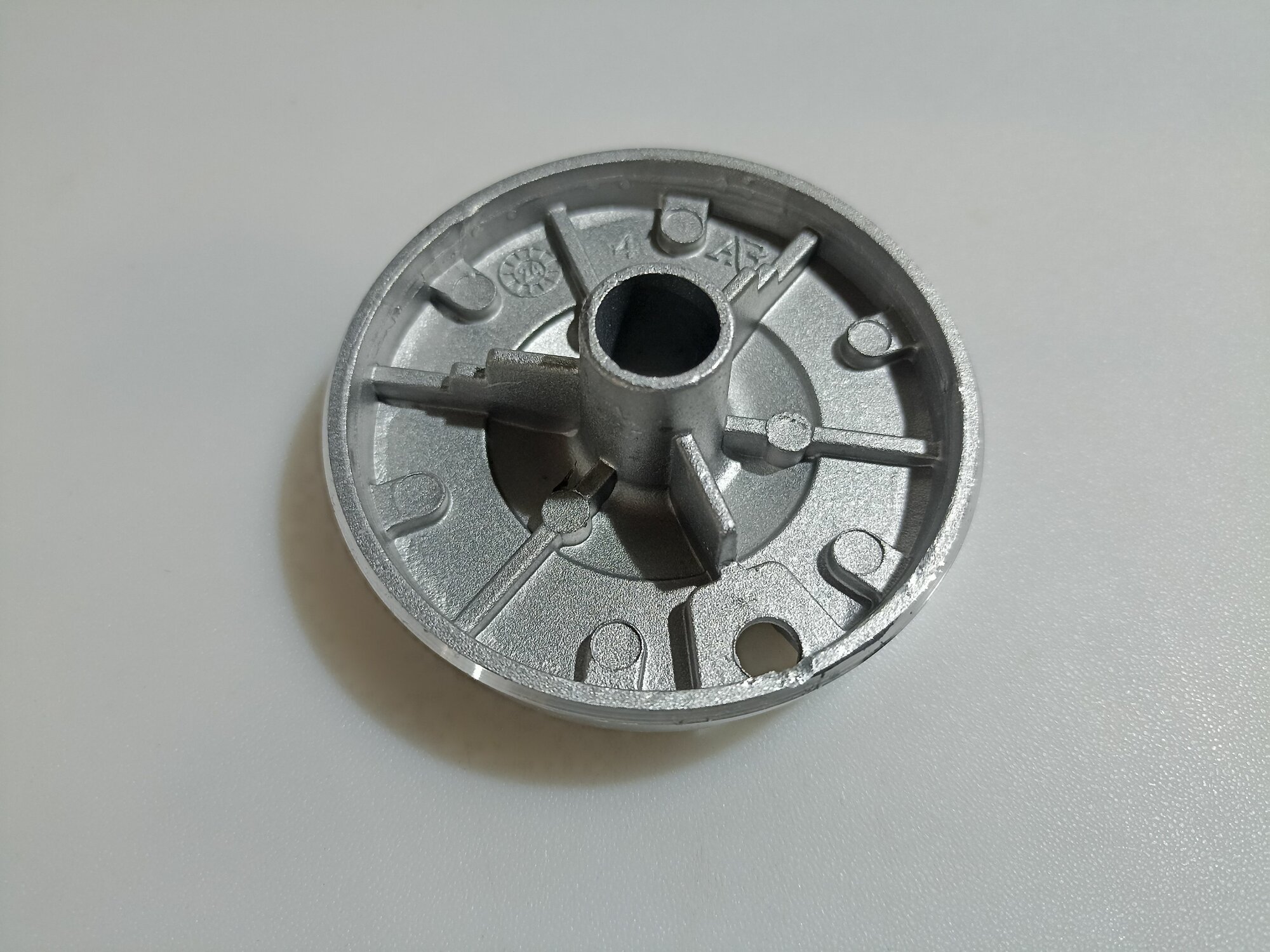 Рассекатель средний, для варочной поверхности газовой Hansa BHKS310301