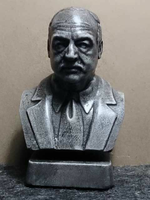 Бюст Лукашенко в костюме 60мм. Детализация BL263P Патина. Монолитный тяжёлый на цоколе