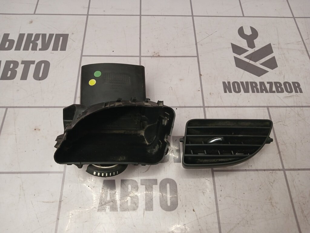 Дефлектор воздушный Renault Megane 3 09-16