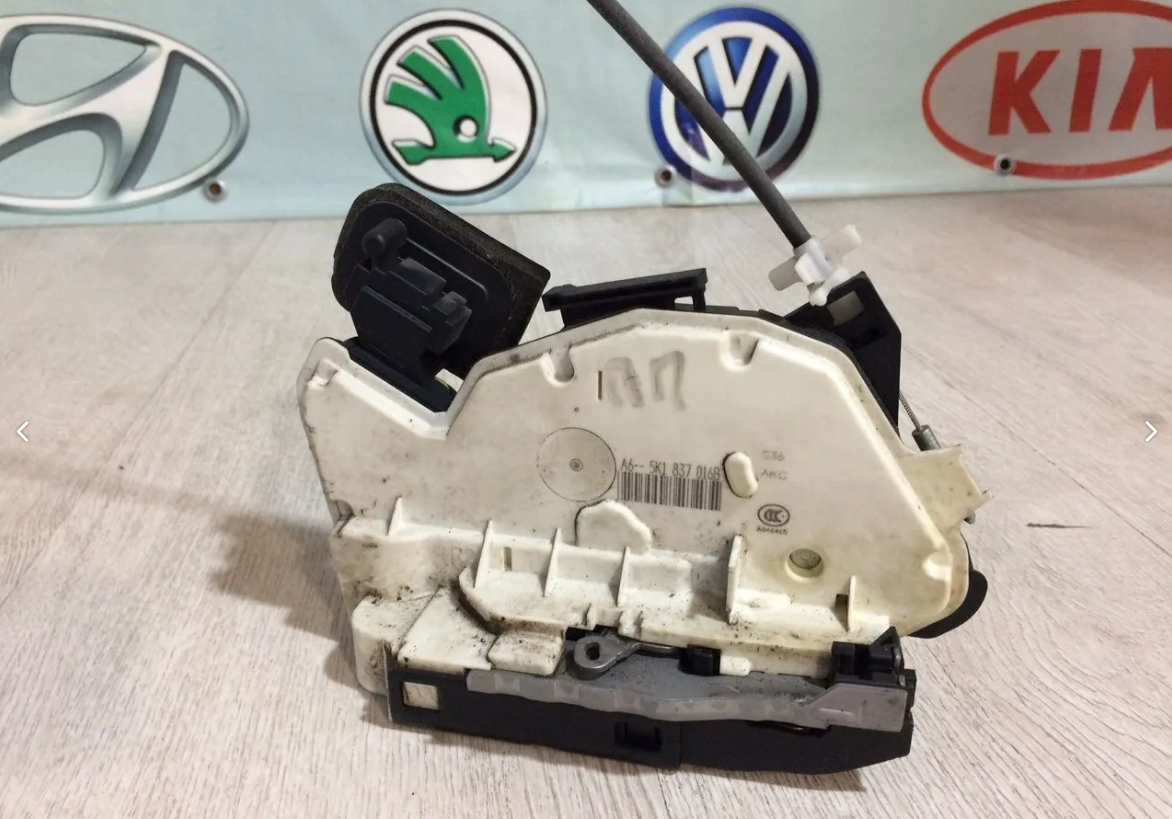 Замок передний правой двери Йети Поло Гольф Джетта, б/у