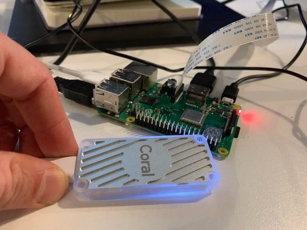 Google Coral USB Accelerator Neural Compute Stick 2 — фото 1