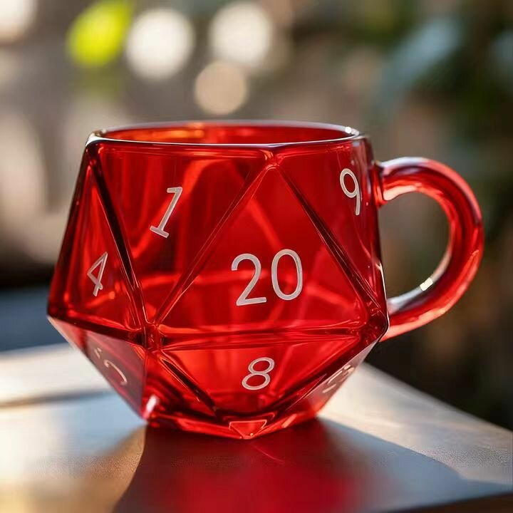 Стеклянная кружка для кофе Кубик D20, Тематическая кружка для игровых вечеров, Объем 300мл, Подарок для фанатов настольных игр, красный
