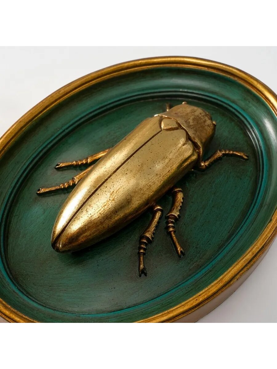 Интерьерное панно с золотым жуком