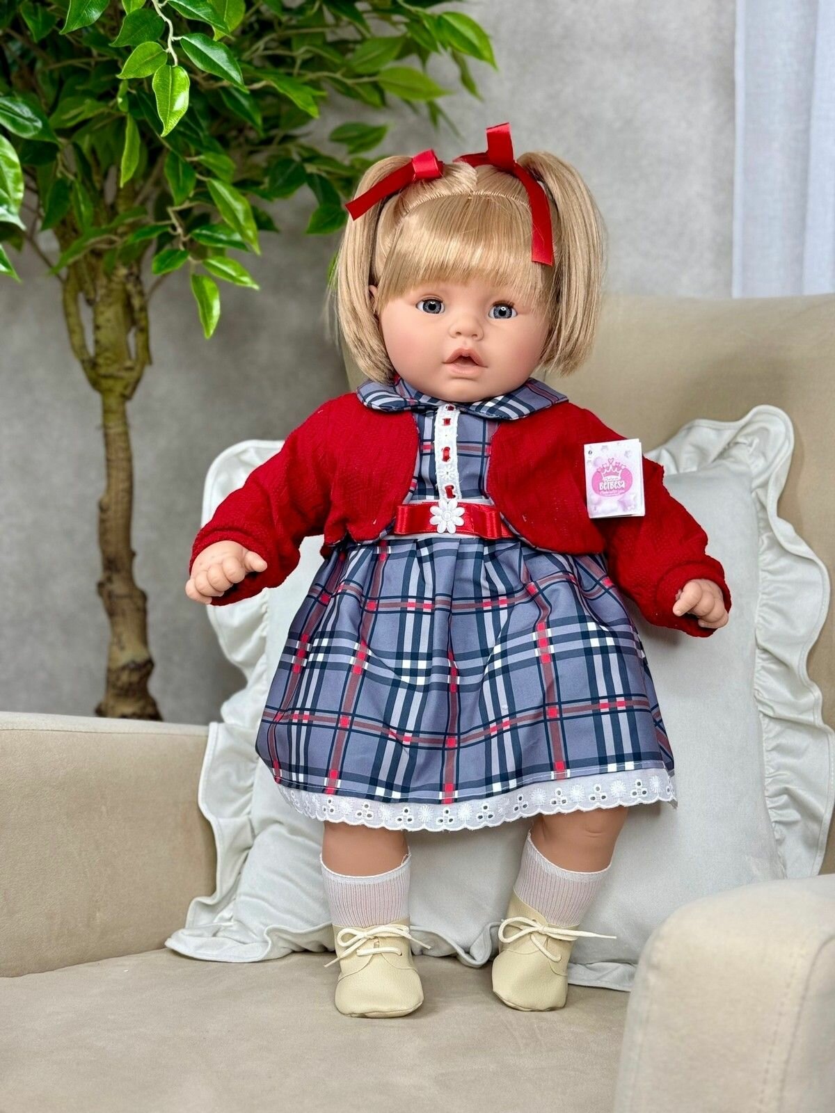 Кукла для девочки мягконабивная 62 см Дульзона (8038S)