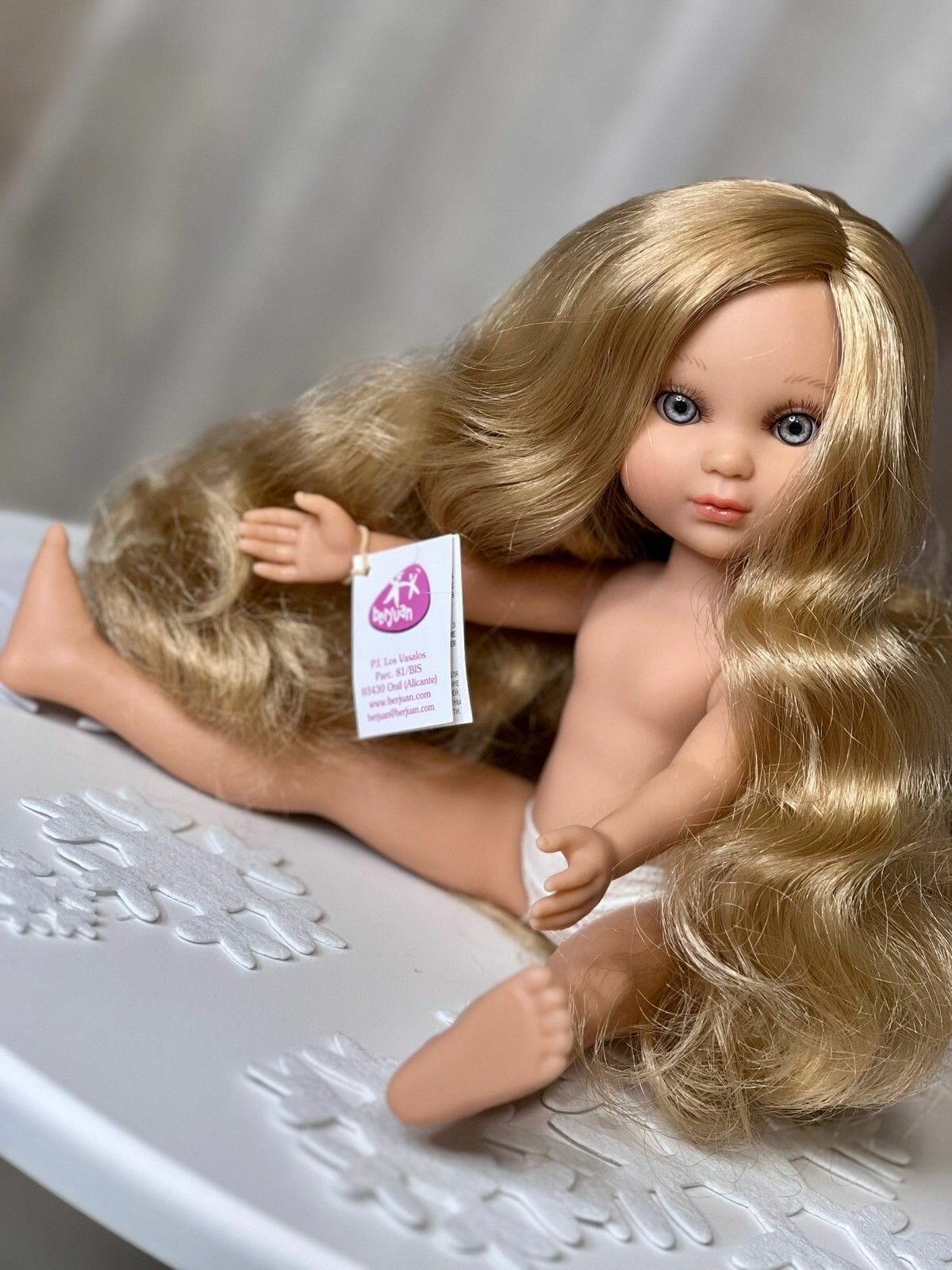 Кукла BERJUAN виниловая 35 см Ева без одежды