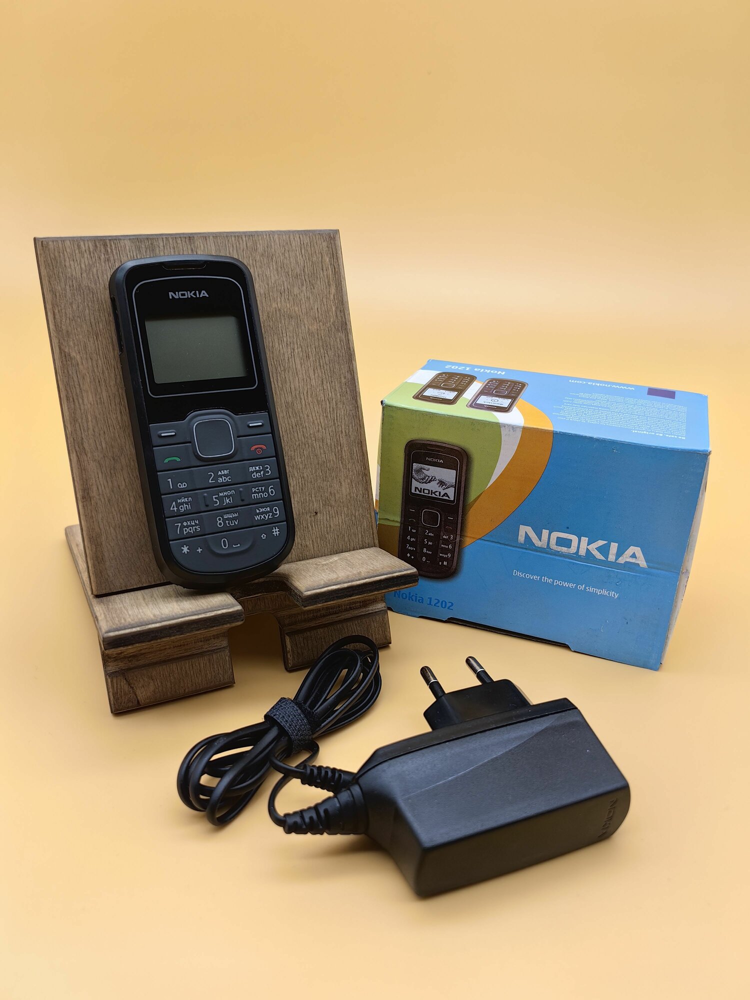 Мобильный кнопочный телефон Nokia 1202, Черный